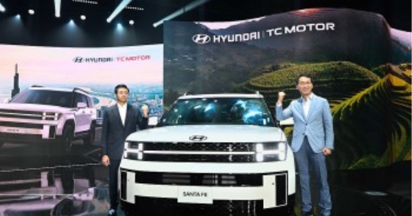 Hyundai Santa Fe mới chính thức ra mắt tại Việt Nam, giá chỉ 1,069 tỷ đồng